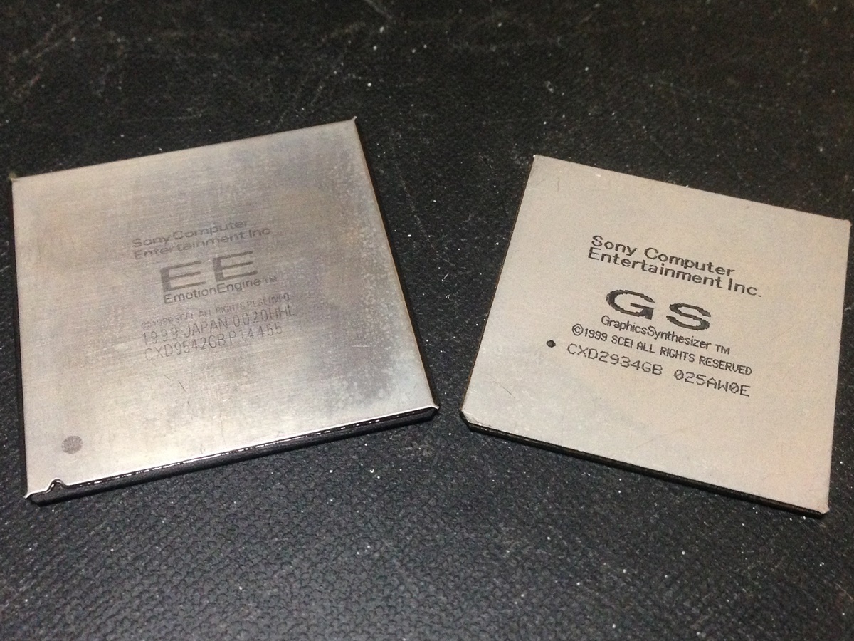 PS2のEE/GSをキーホルダにしてみる: Synthesized Malfunction